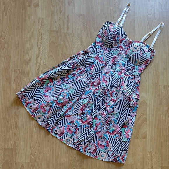 No Boundaries | Dresses | No Boundaries Striped Chevron Floral Dress ...